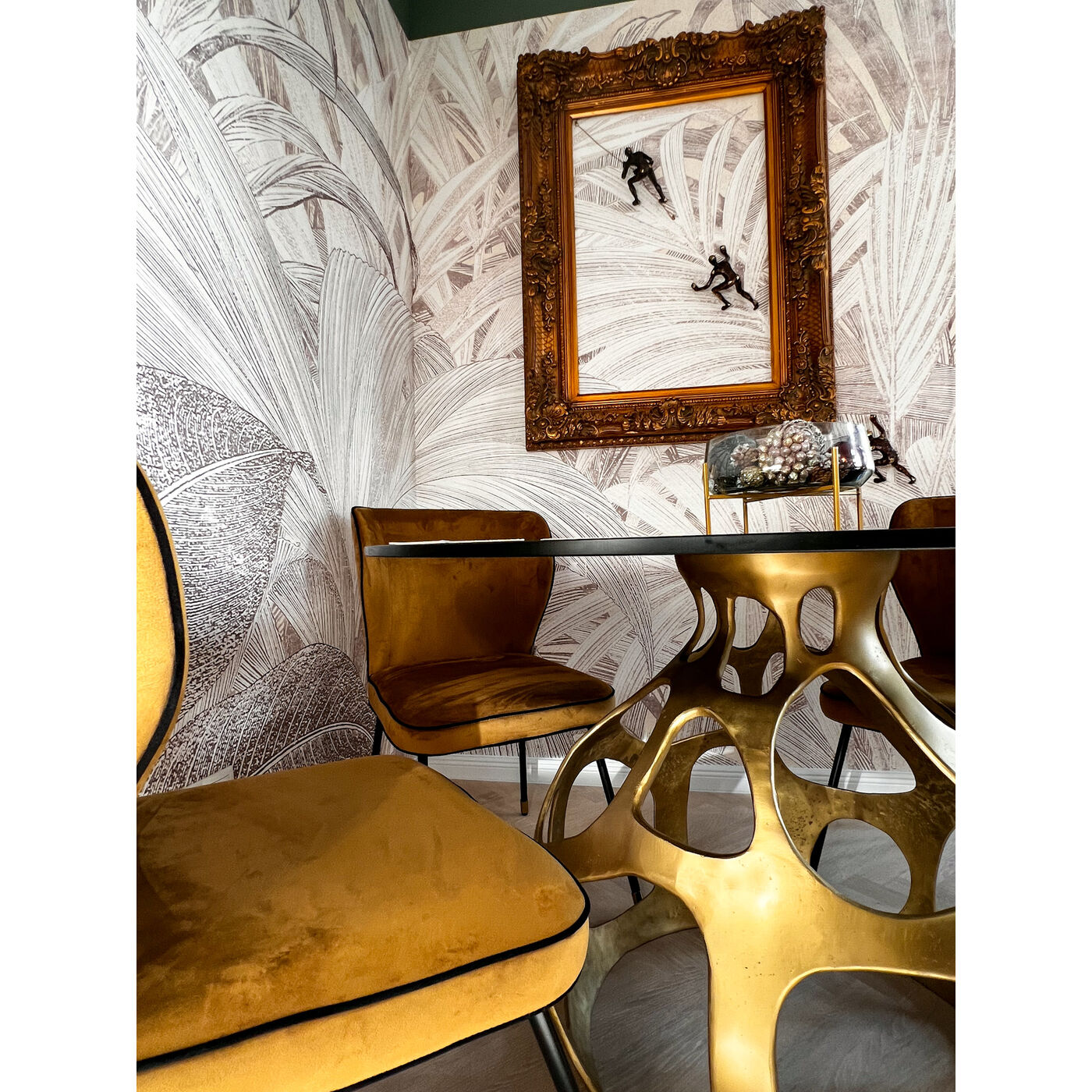 Table Volcano Gold Ø120cm - KARE USA